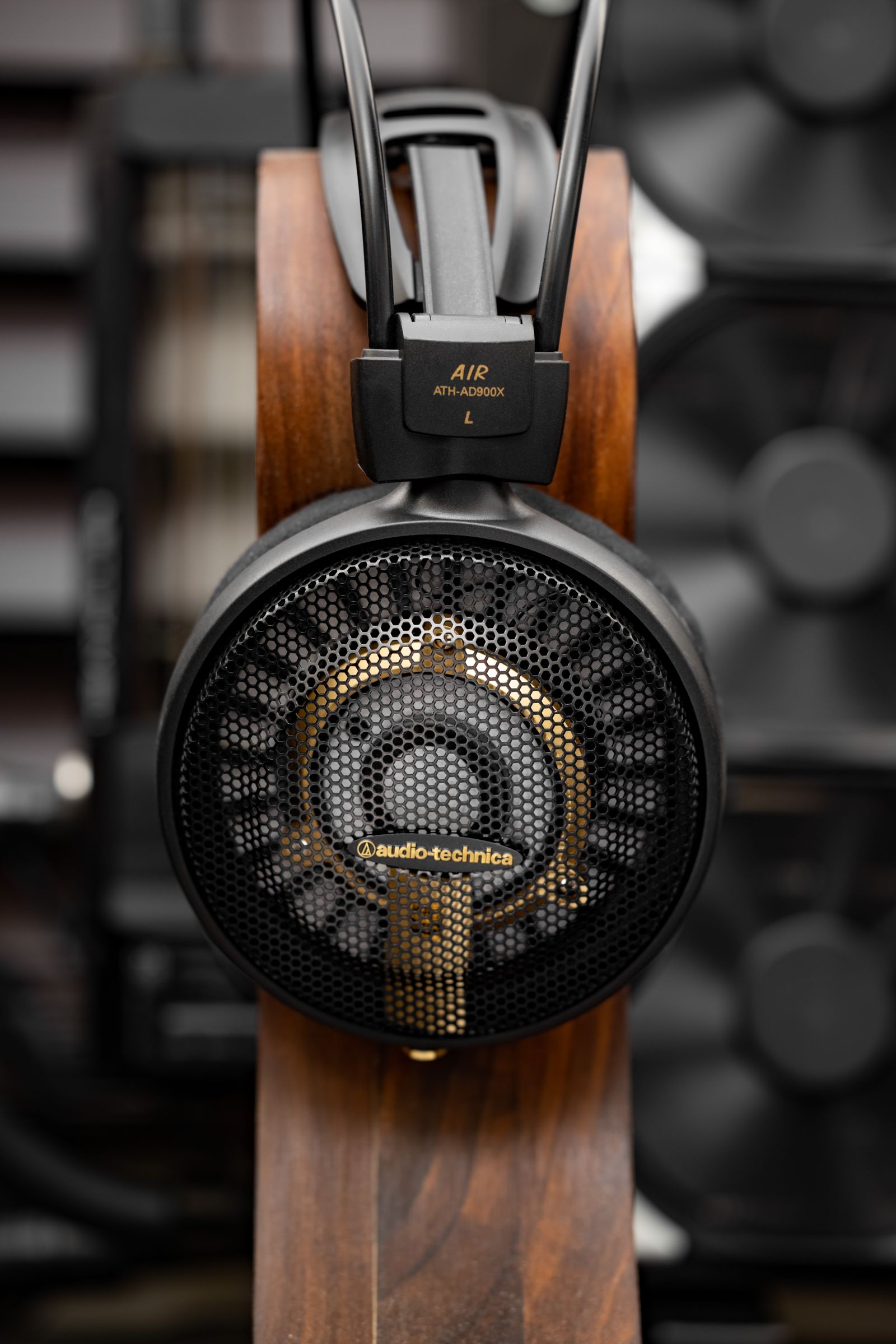 PhilPhone - Fine, I'll Do It Myself (Interview) | Den-Fi.com